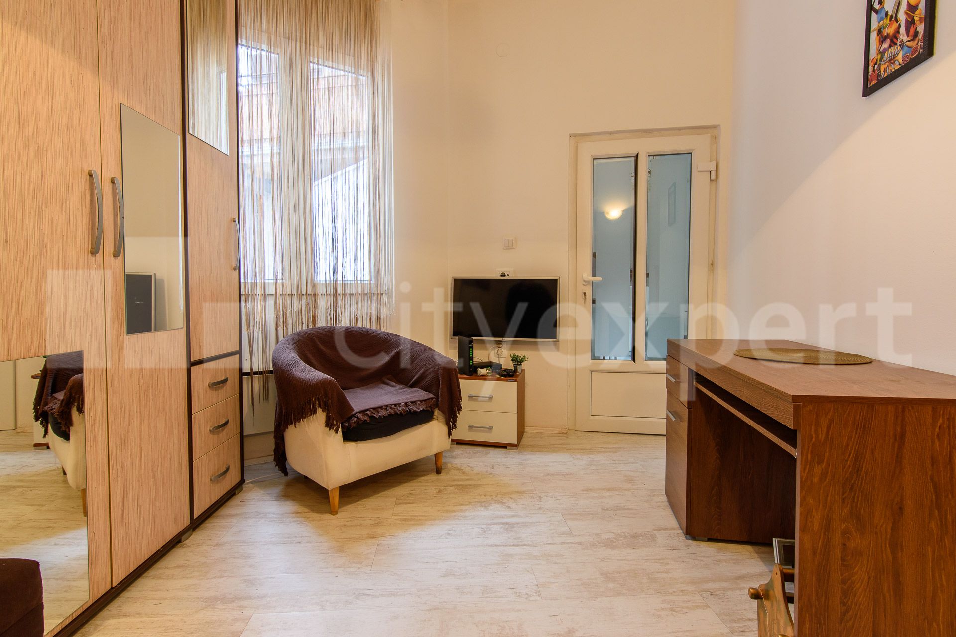Izdavanje, Stan, Budimska, Stari grad - ID: 31506 | City Expert ...
